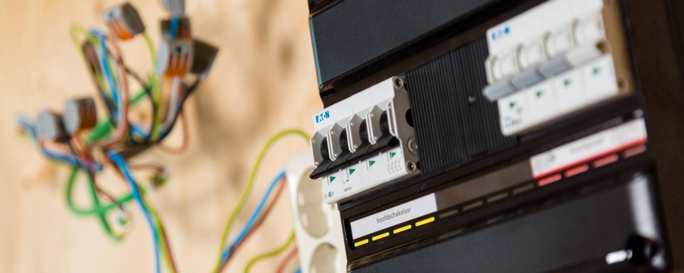 Monteur elektrotechnische installaties mbo opleiding - BBL Niveau 2 ...