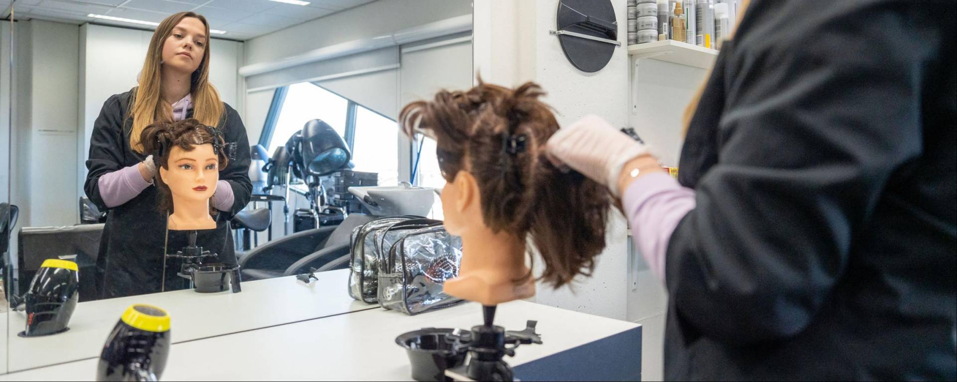 Haarstylist dame mbo opleiding - BBL Niveau 3 Campusbaan 6, Nijmegen